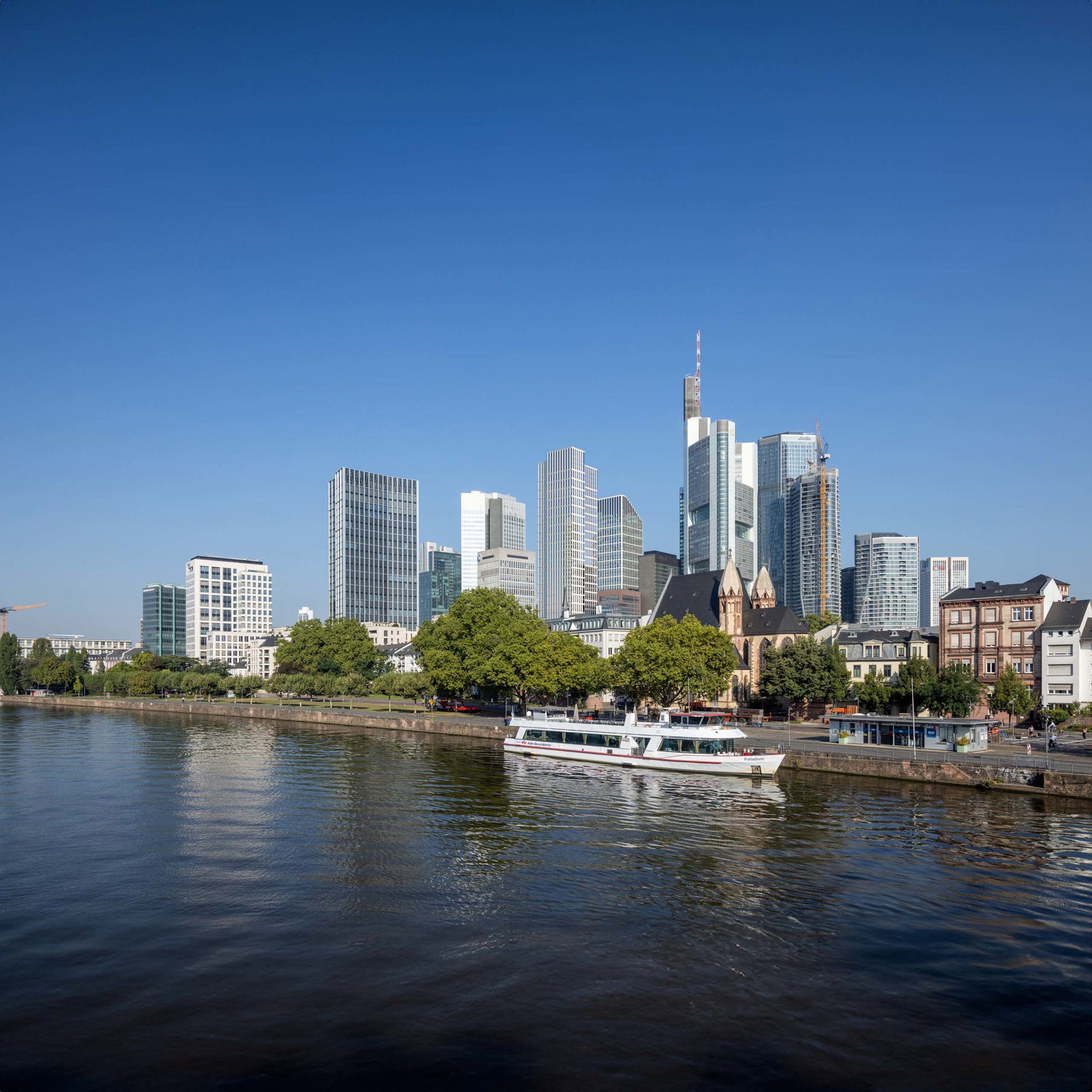 MVRDV - Gloria Tower Frankfurt