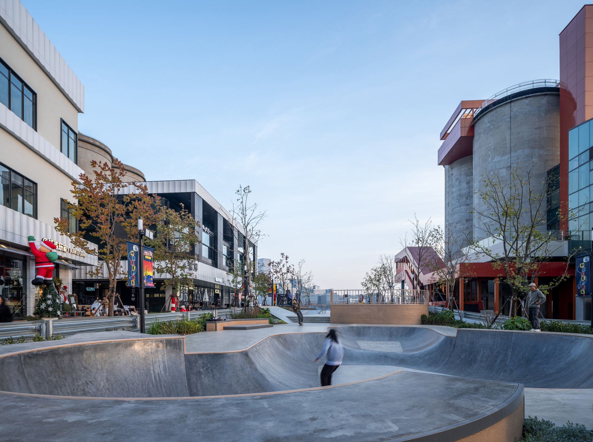 MVRDV - GATE M West Bund Dream Center