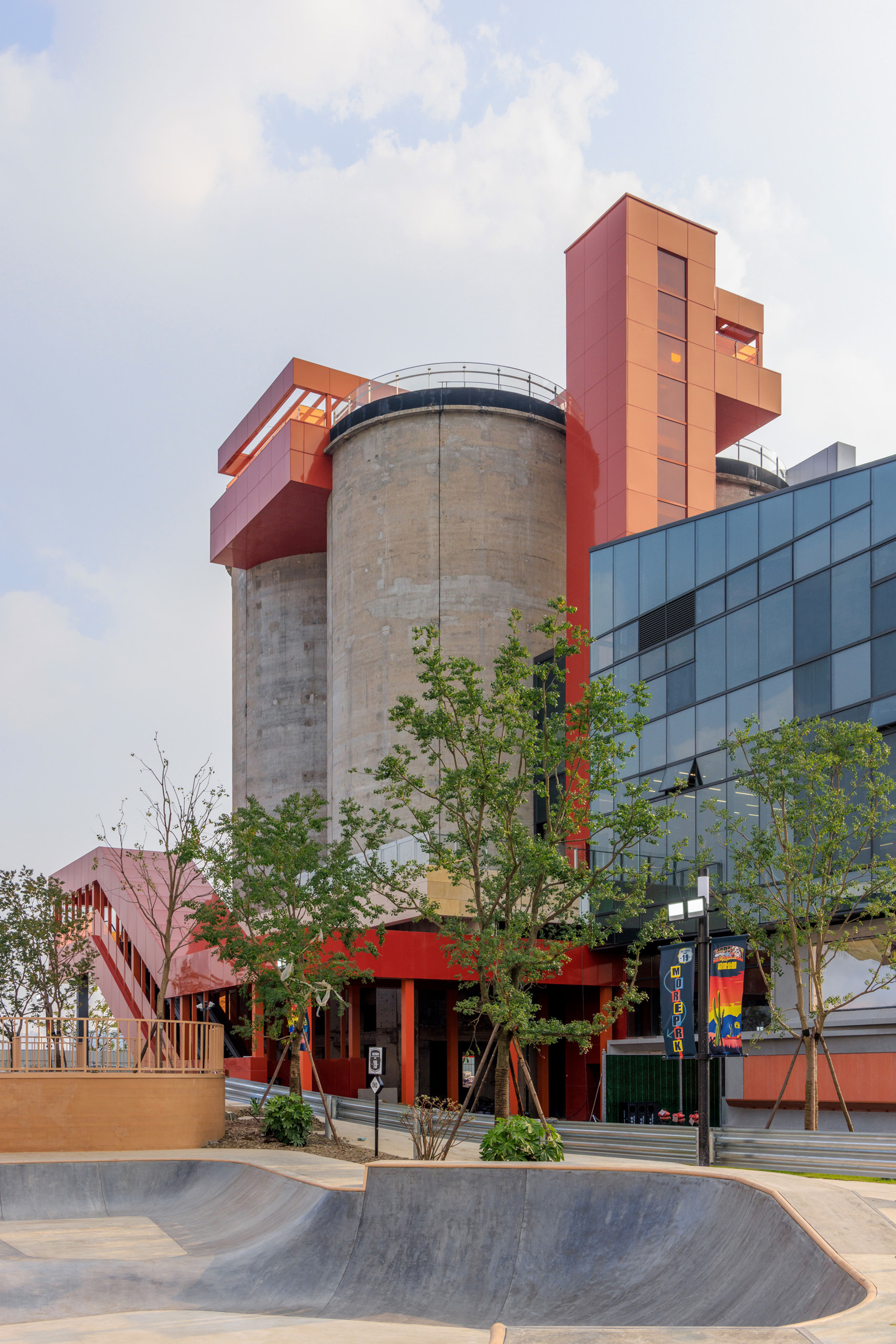 MVRDV - GATE M West Bund Dream Center