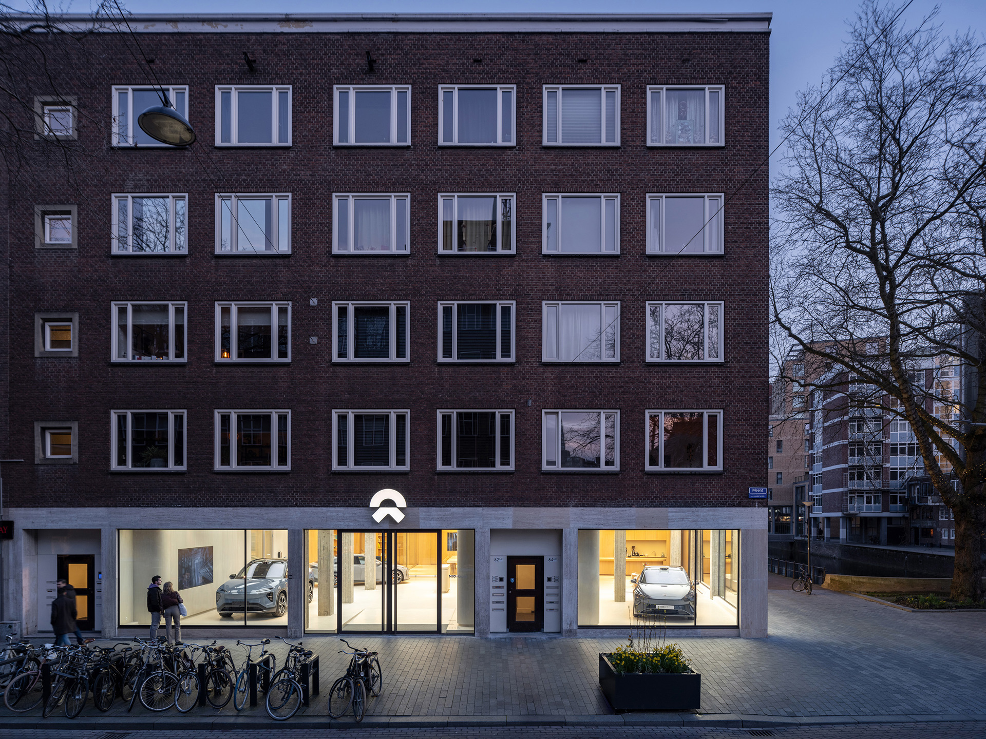 MVRDV - NIO House Rotterdam