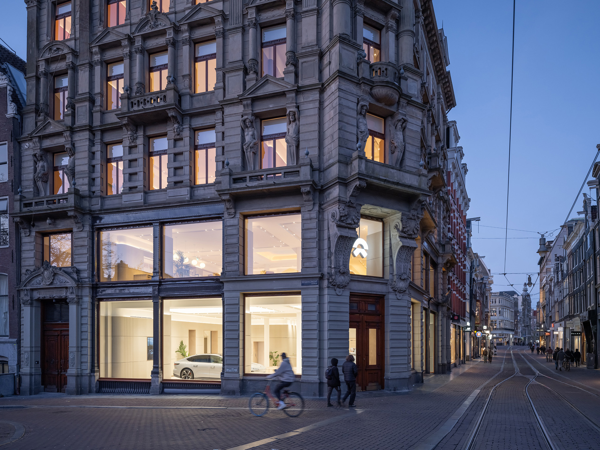 MVRDV - NIO House Amsterdam